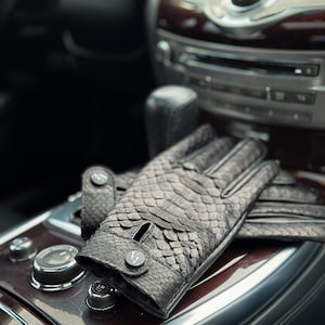 Python Driving Gloves, Luxury Leather Unisex Gloves, Driving Gloves. - Etsy