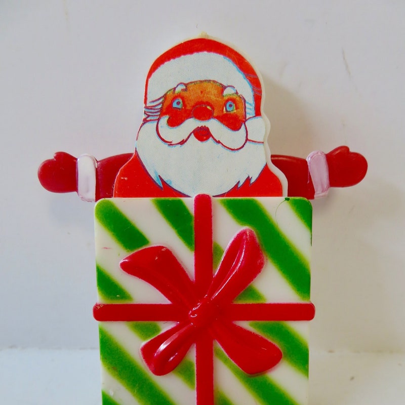 Pull String Pin - Etsy