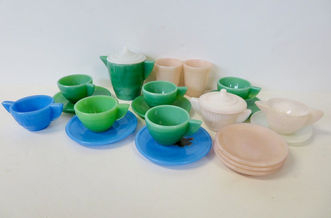 Vintage 30s 40s Large 22 Pc Lot of Akro Agate Miniature Toy Tea Set ...