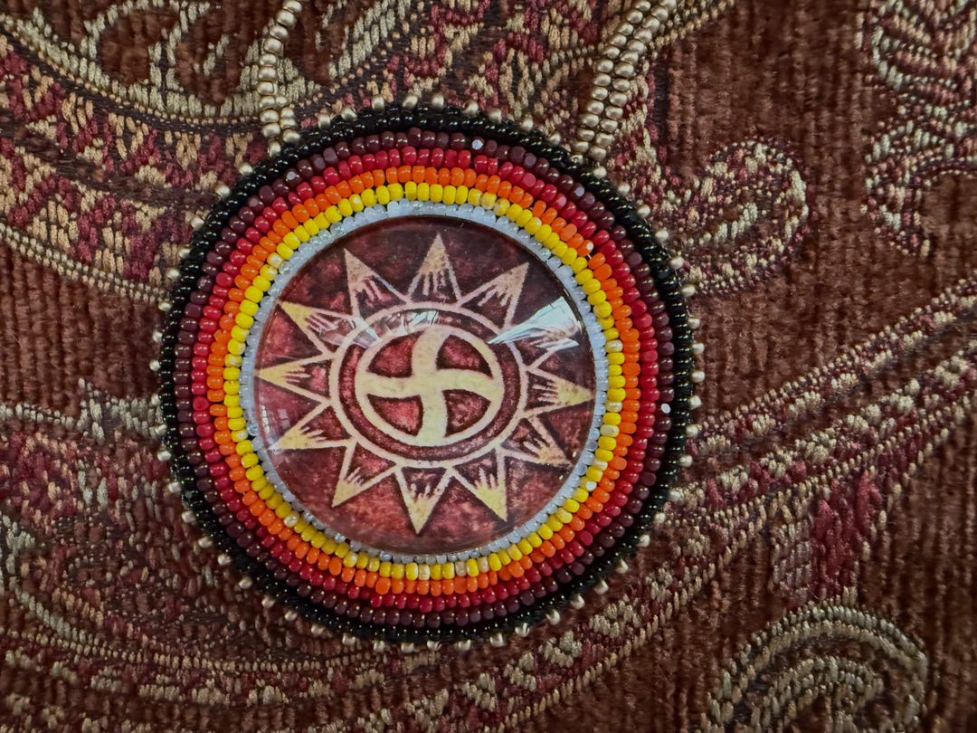 Native Beaded Medallions: Native Beadwork Around Cabochons - Etsy