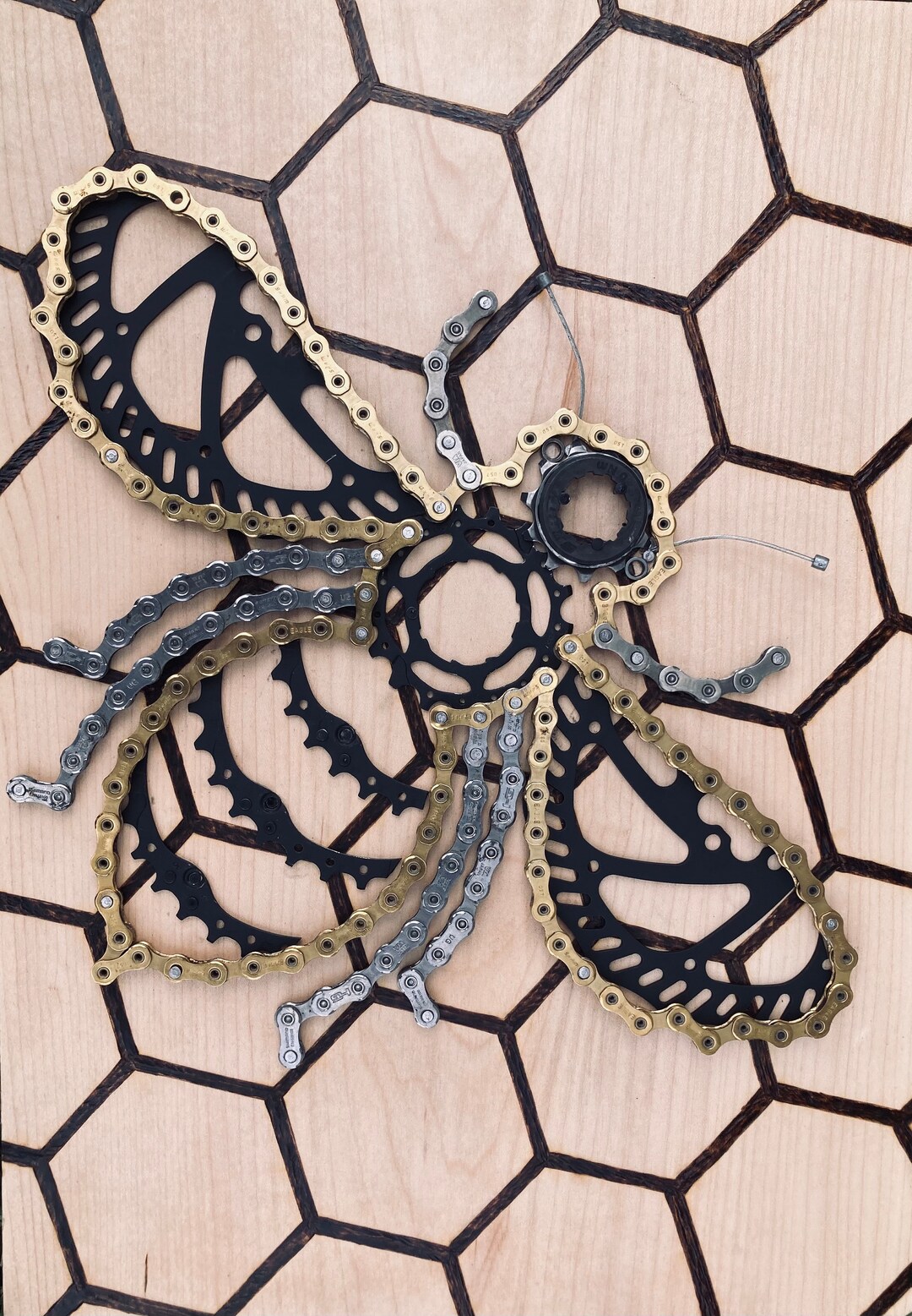 Bumblebee Art, Bee Art, Bicycle Chain Art, Bicycle, Wall Decor ...