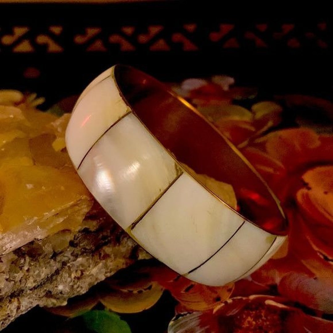 Vintage Mother of Pearl, Shell Inlay and Brass Bangle Bracelet - Etsy