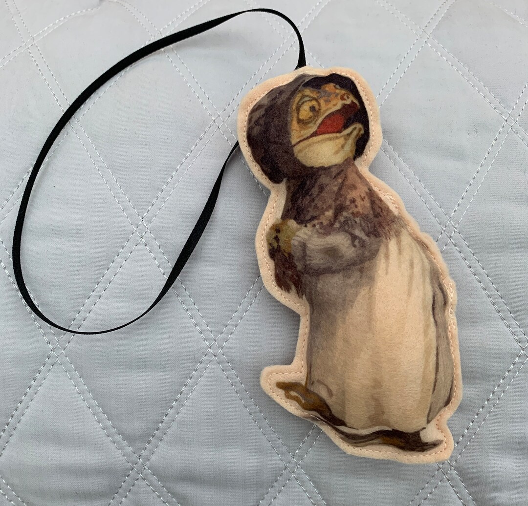 Mr Toad Washer Woman- Wind in the Willows-felt -handmade-decoration - Etsy