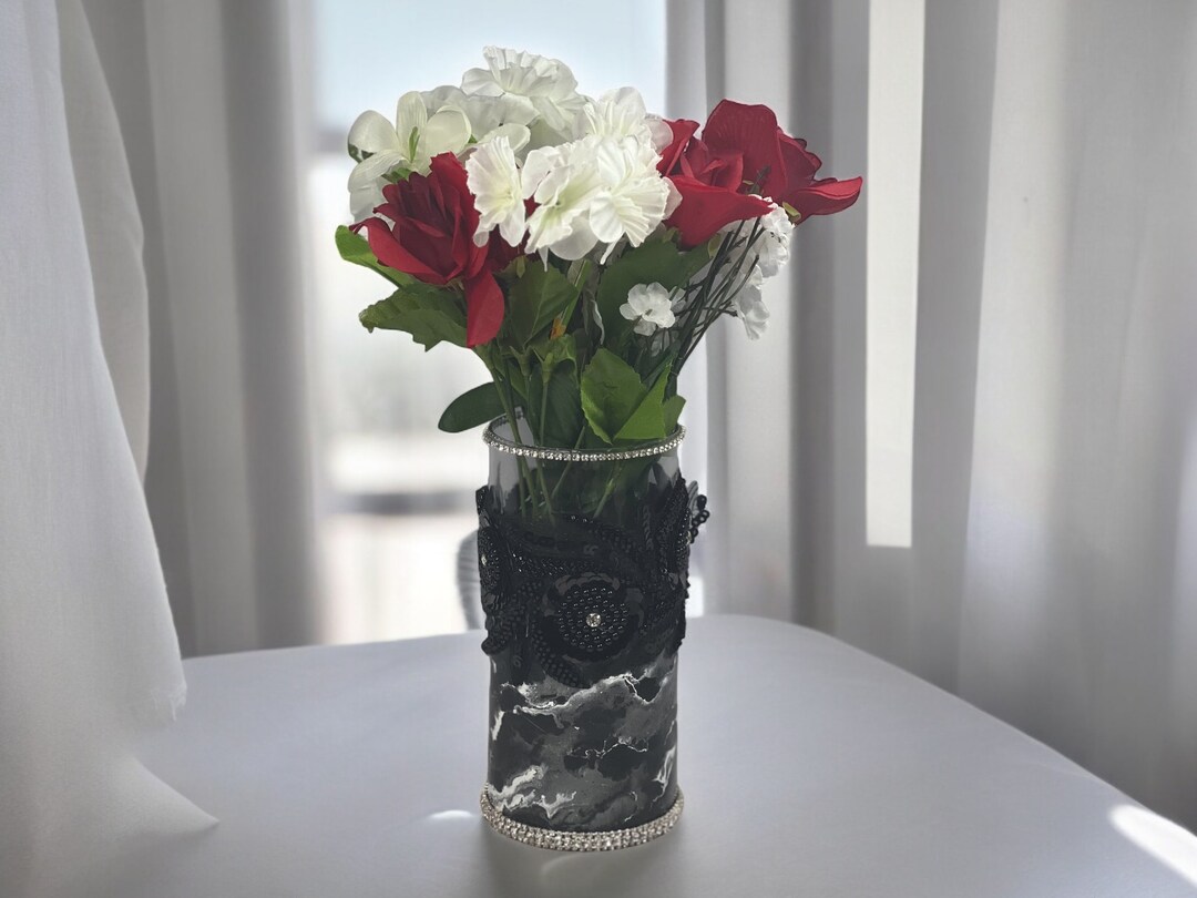 Elegant Black and White Resin Flower Vase With Sequin Lace Accents ...