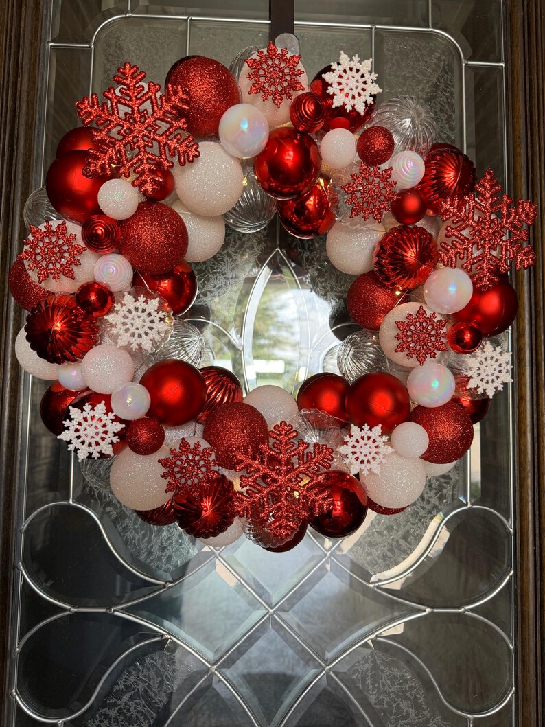 18” Red & White Snowflake Ornament Wreath - Etsy