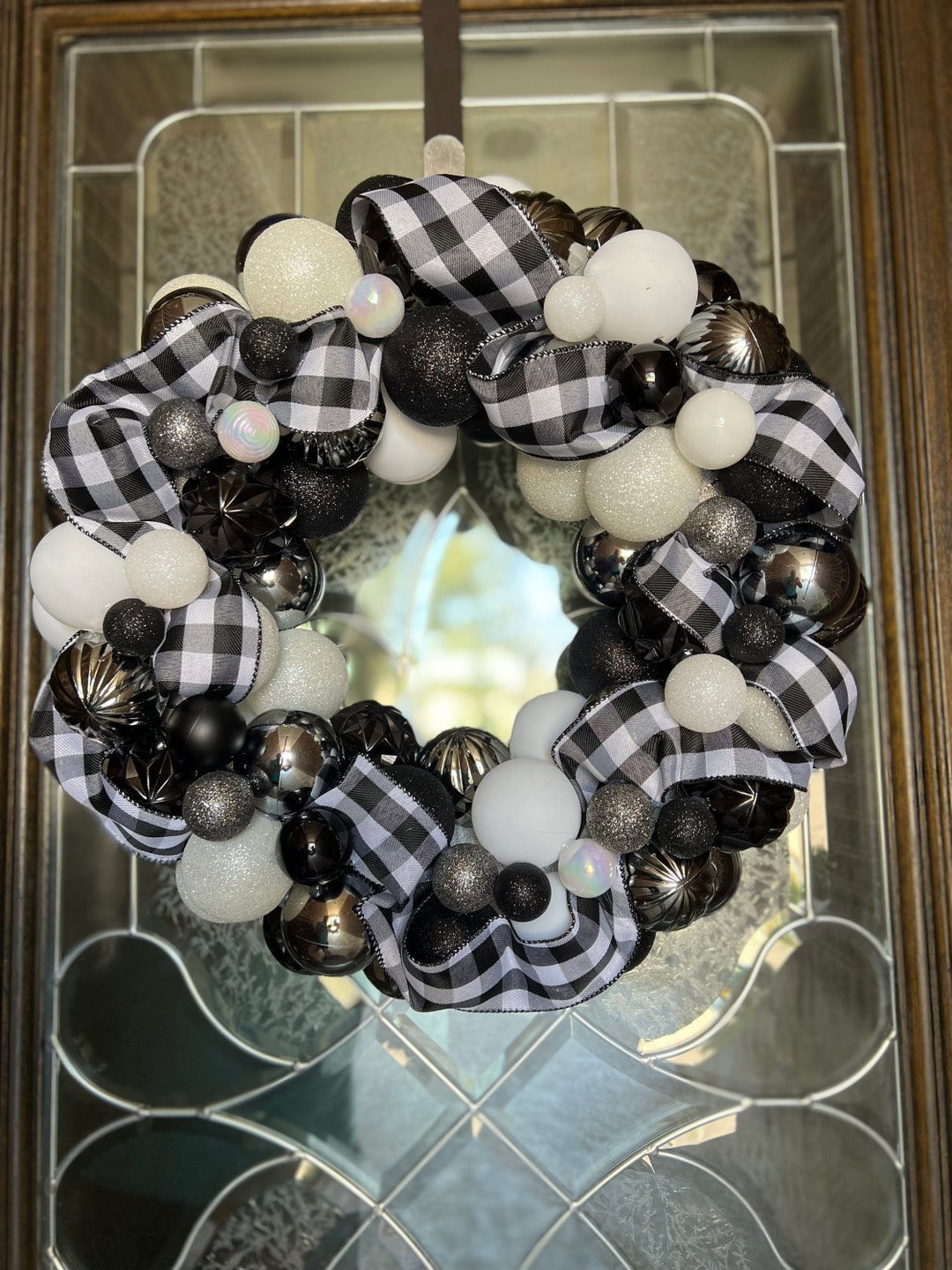 18” Farmhouse Style Black/white Buffalo Plaid Ornament Wreath - Etsy