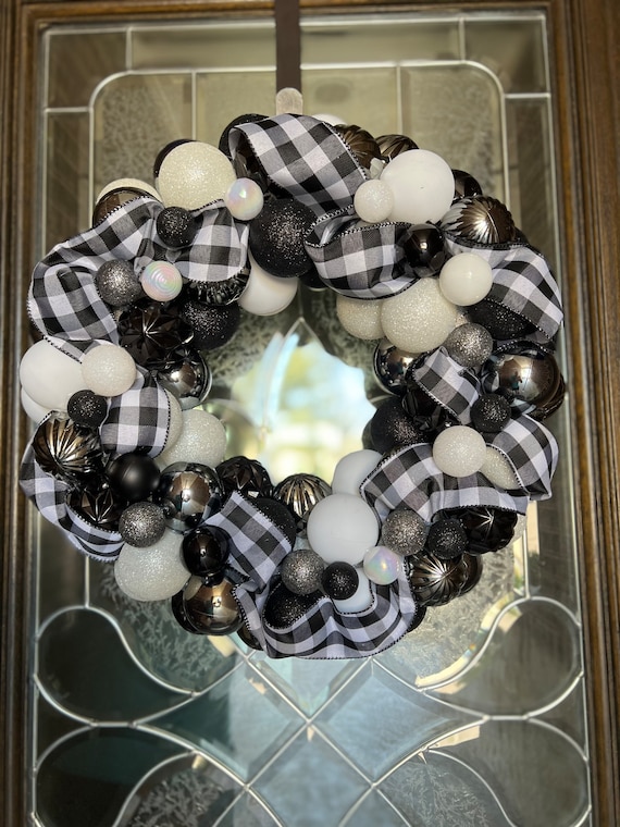 18 Farmhouse Style Black/white Buffalo Plaid Ornament Wreath - Etsy