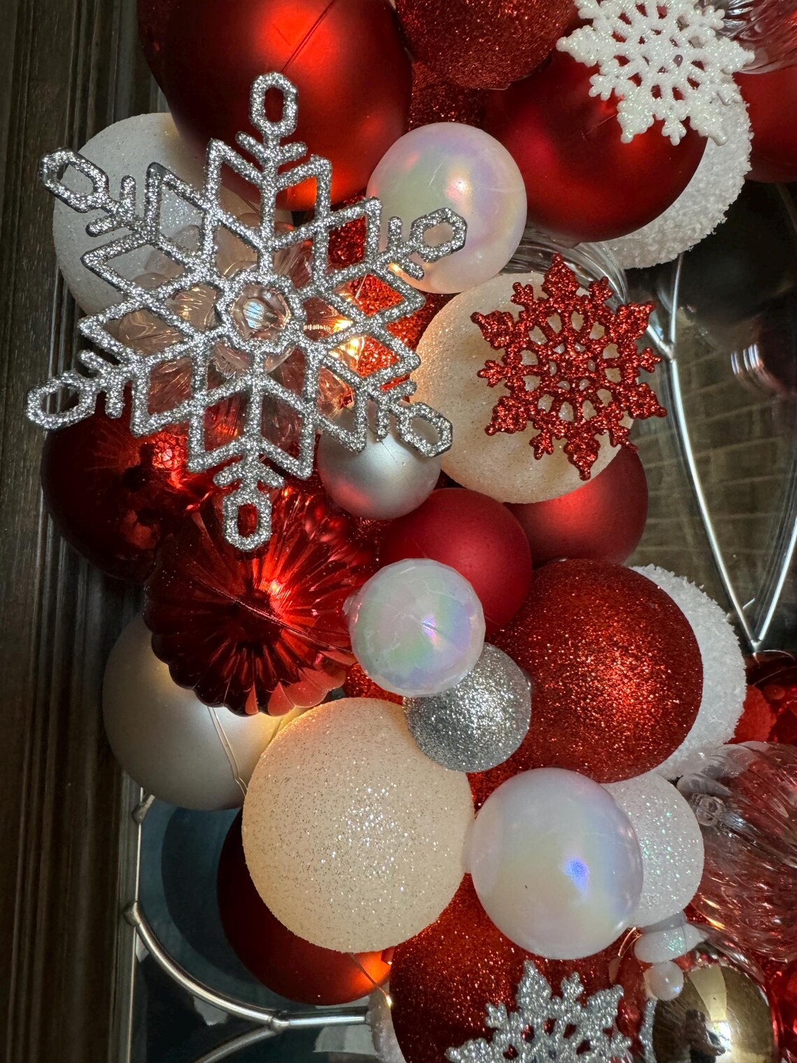 22” Red & White Snowflake Ornament Wreath With LED Lights - Etsy