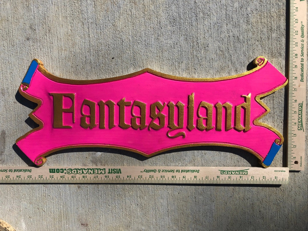 FANTASYLAND Walt Disneyworld Magic Kingdom Disneyland Peter Pan Small ...