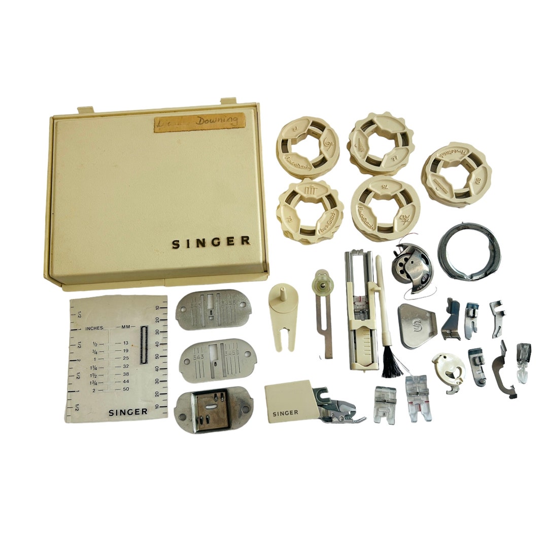 Vintage Singer Sewing Machine Accessory Kit Flexi Stitch Feet Machine ...