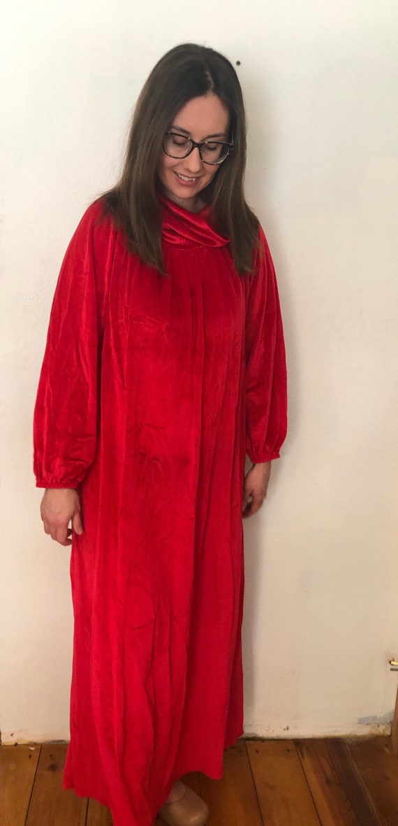 Vintage red velvet robe, lounging robe, Christmas rob… - Gem