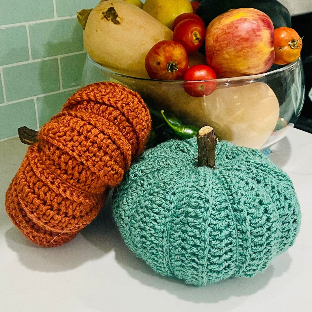 Crochet Fall Pumpkin Pattern / Halloween Decor / 3 Sizes With Tips for ...