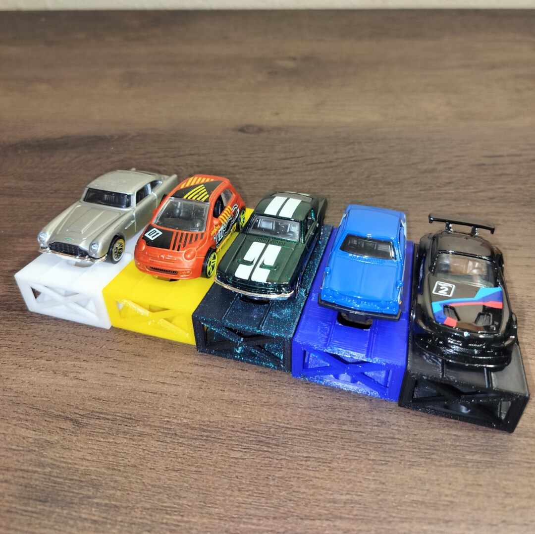 Car Ramp for 1:64 Scale Model Cars 3D Printed Display - Etsy