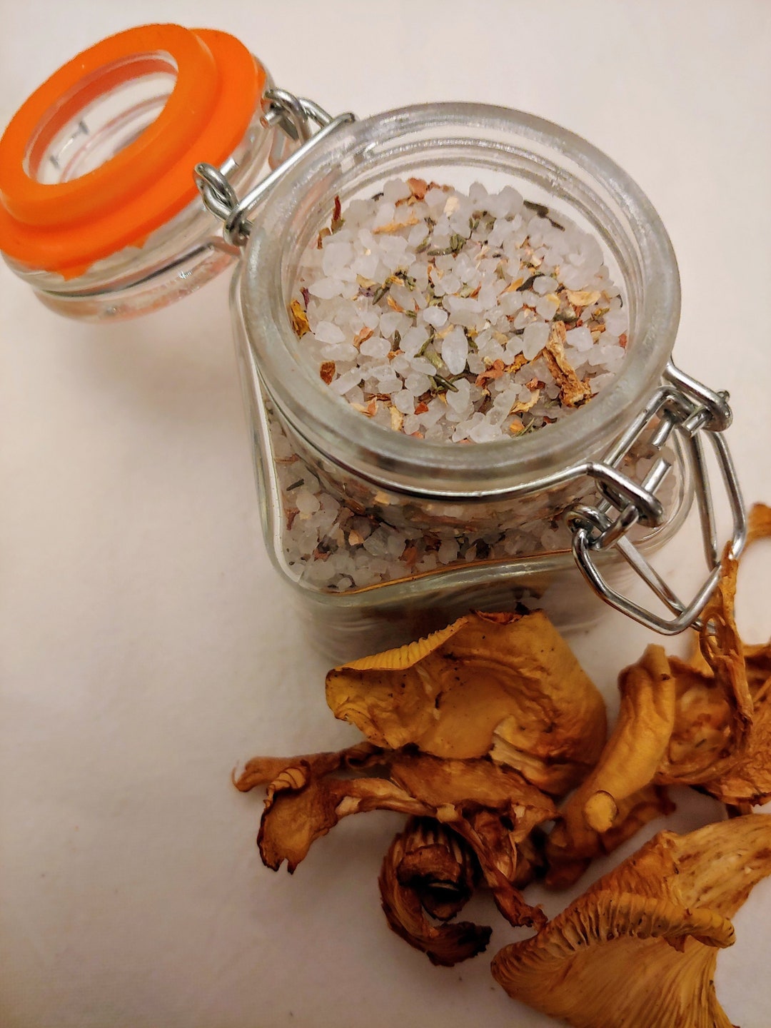 Spicy Chanterelle Mushroom Salt and Herb Mix | Finishing Salt | Poultry ...