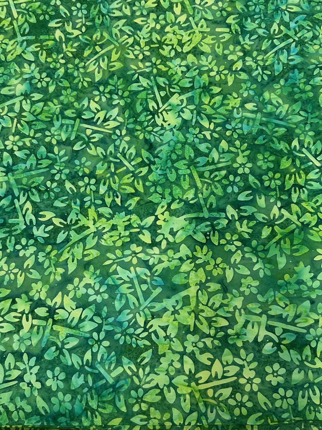 2 YARDS Java Batik Medium Green Leaf Leafy Floral Marbled Watercolors ...