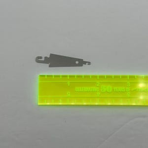 TTF Notions Flat Long Eye Double Ended Needle Threader Flat Metal Hook ...