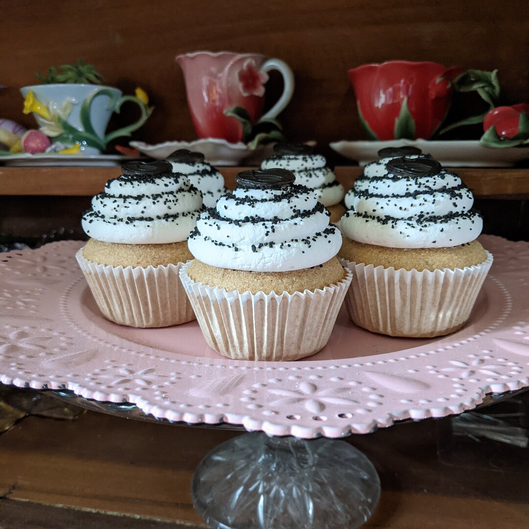 Faux Cupcakes/fake Cupcakes/artificial Cupcakes/fake Food/artificial ...