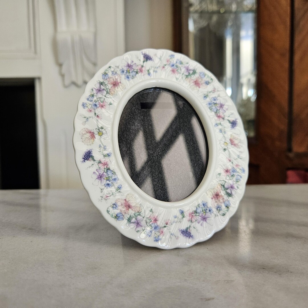 Vintage Small Oval Shaped Picture Frame 6 X 8 Cm - Etsy
