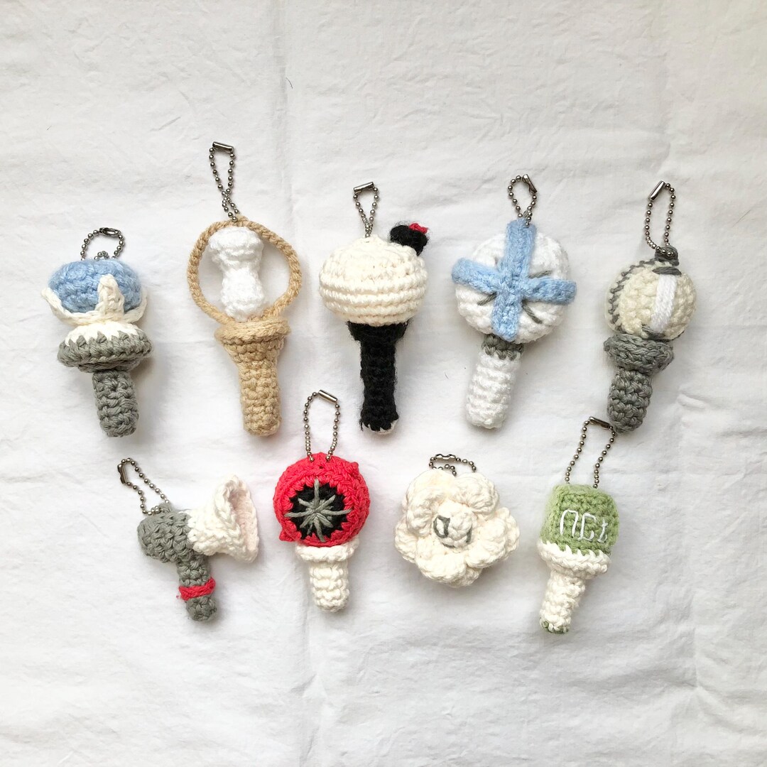 Crochet Amigurumi K-pop Boy Group Lightstick Keychain actual Keychain ...