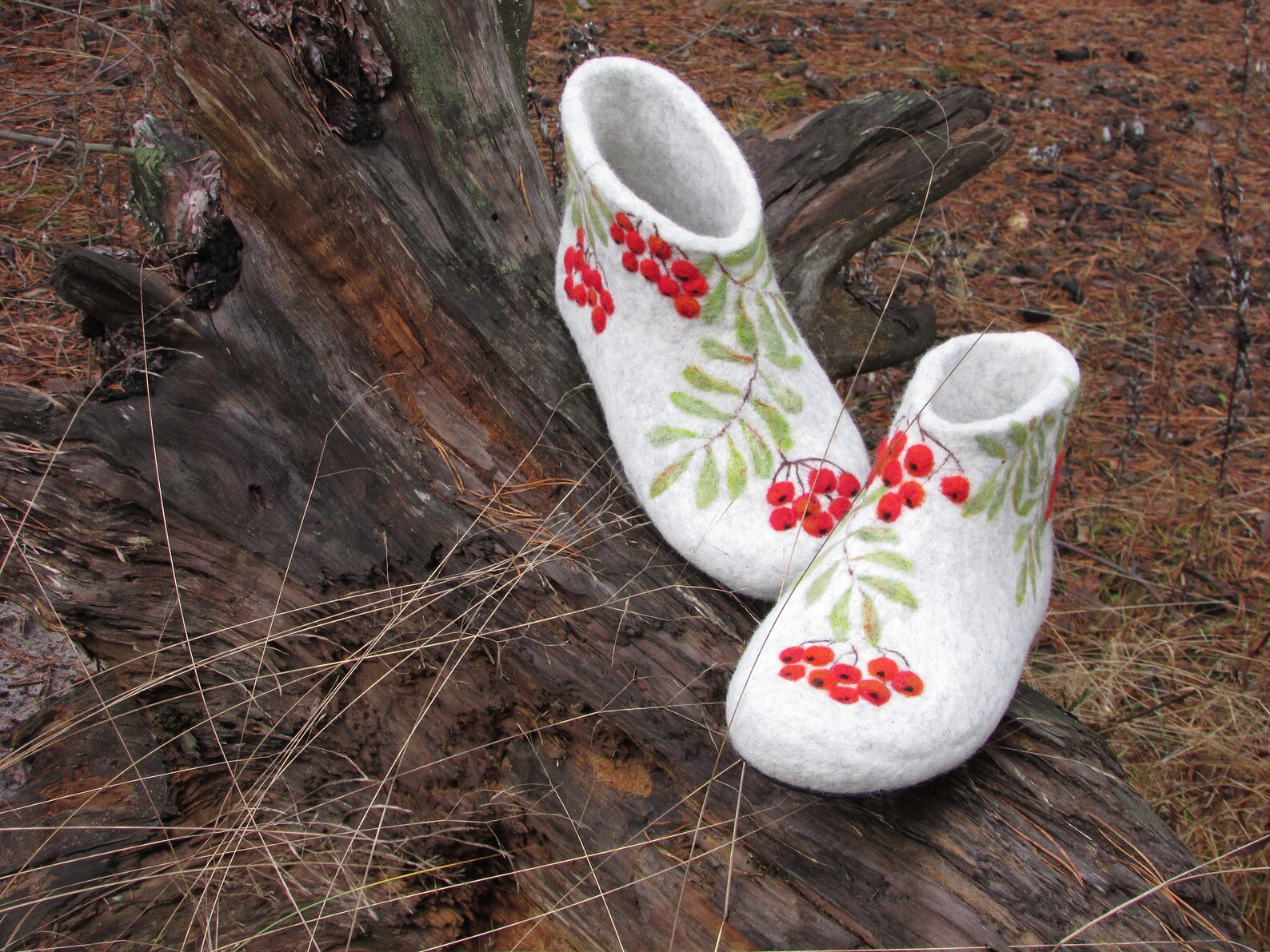 Handmade Wool Felted Boots: Leather Sole, Cozy House Slippers - Etsy