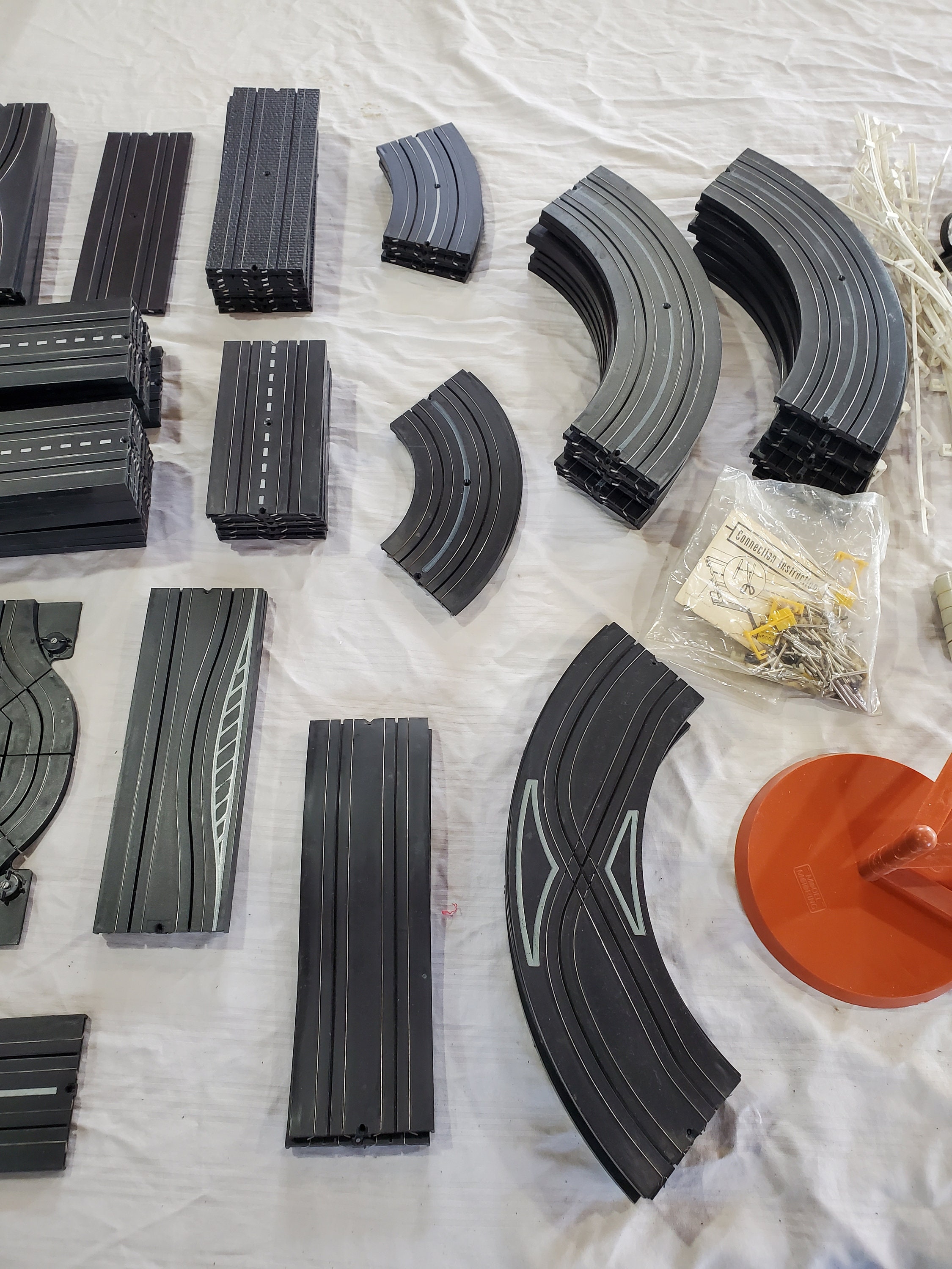 Price Reduced 1960s Aurora HO Scale Race Track. Very Nice Shape - Etsy