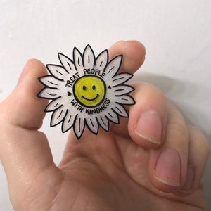 Daisy Smiley Face Pin - Etsy