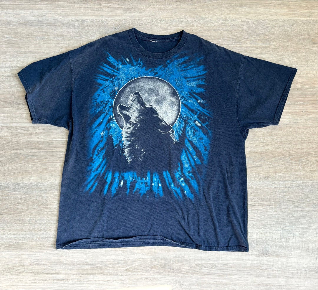 Large Vintage 90s Howling Wolf / Moon T-shirt - Etsy