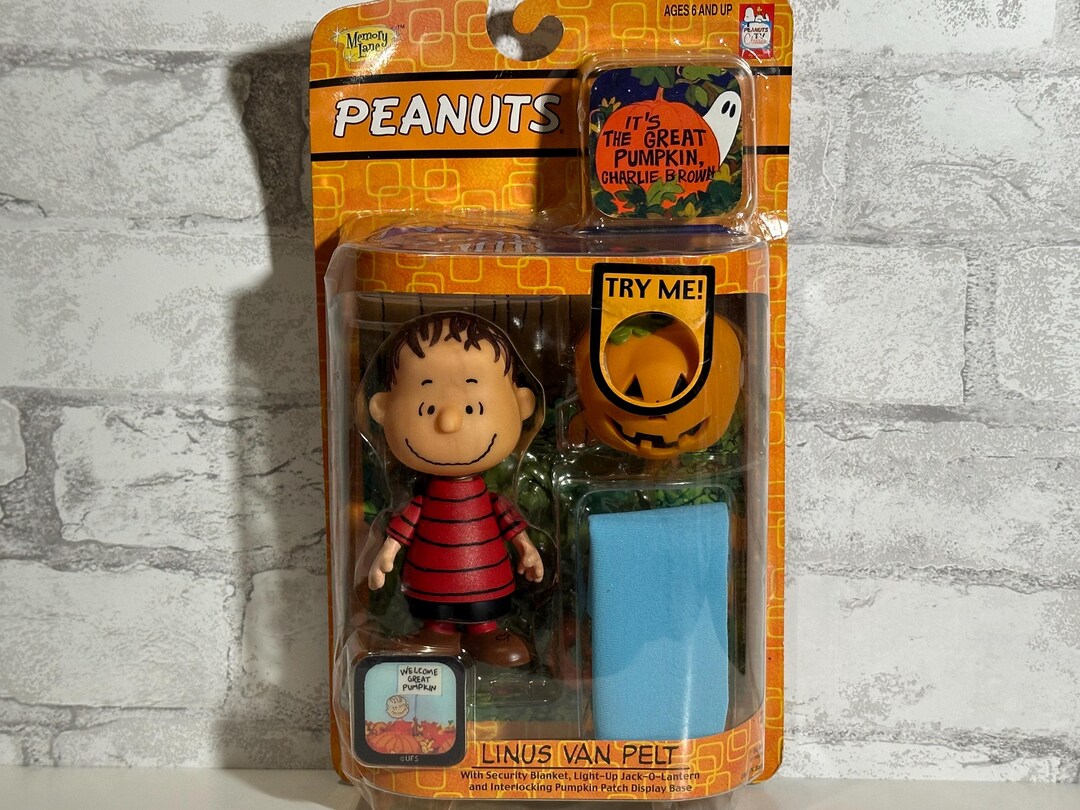 PEANUTS Linus Van Pelt It’s the Great Pumpkin Charlie Brown Action ...
