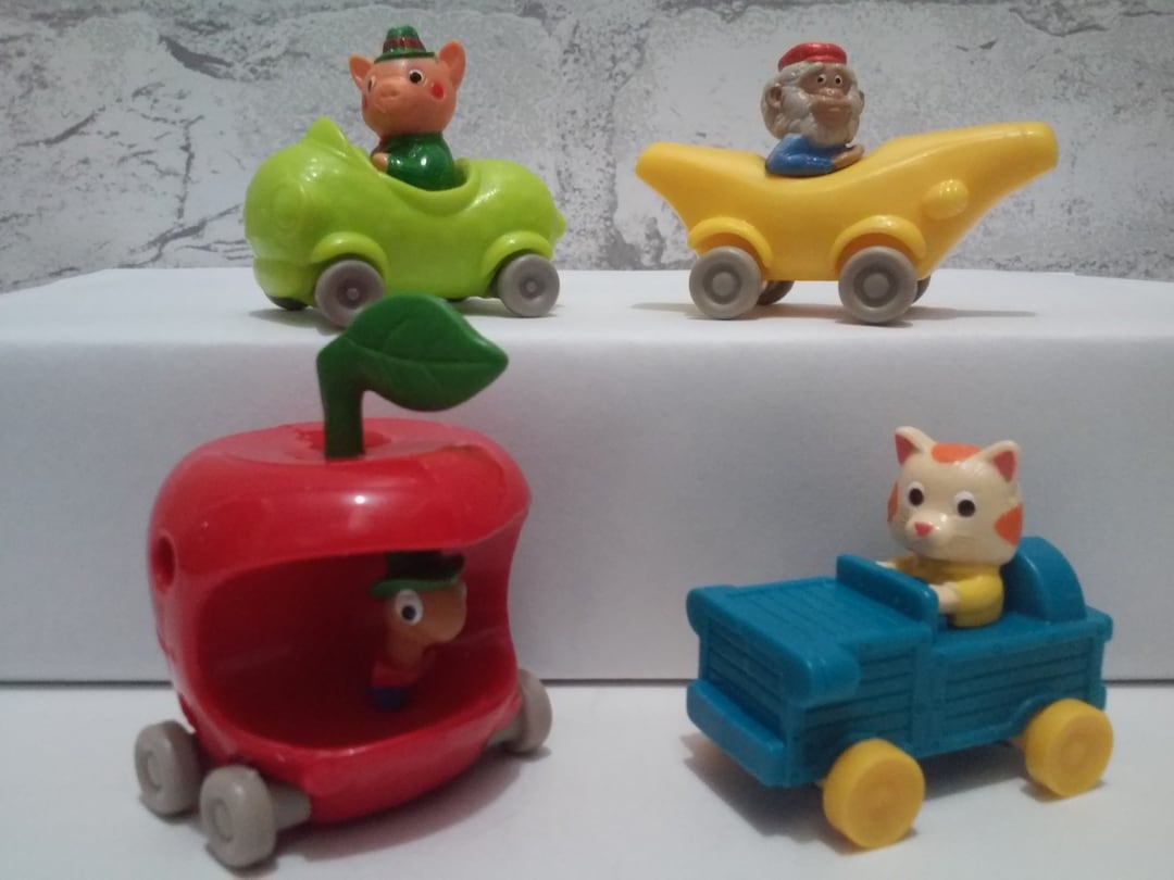 Richard Scarry's Busytown Lowly Worm's Apple Car 1994 Vintage Small ...