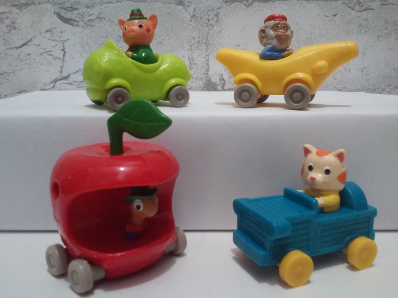 Richard Scarry's Busytown Lowly Worm's Apple Car 1994 - Etsy