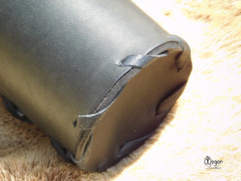 Archery LEATHER KID'S QUIVER black-red Dragon - Etsy