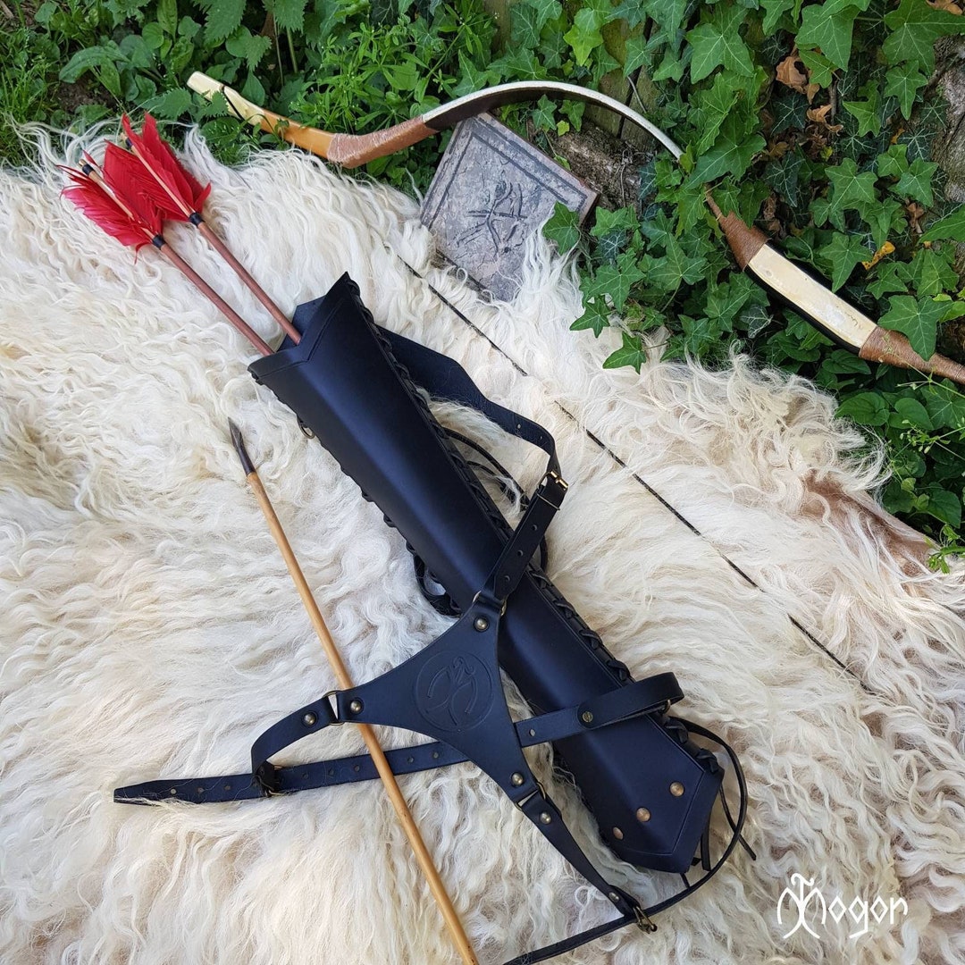Archery-leather BACK Arrow QUIVER / Quiver for Arrows - 3 Point Straps ...