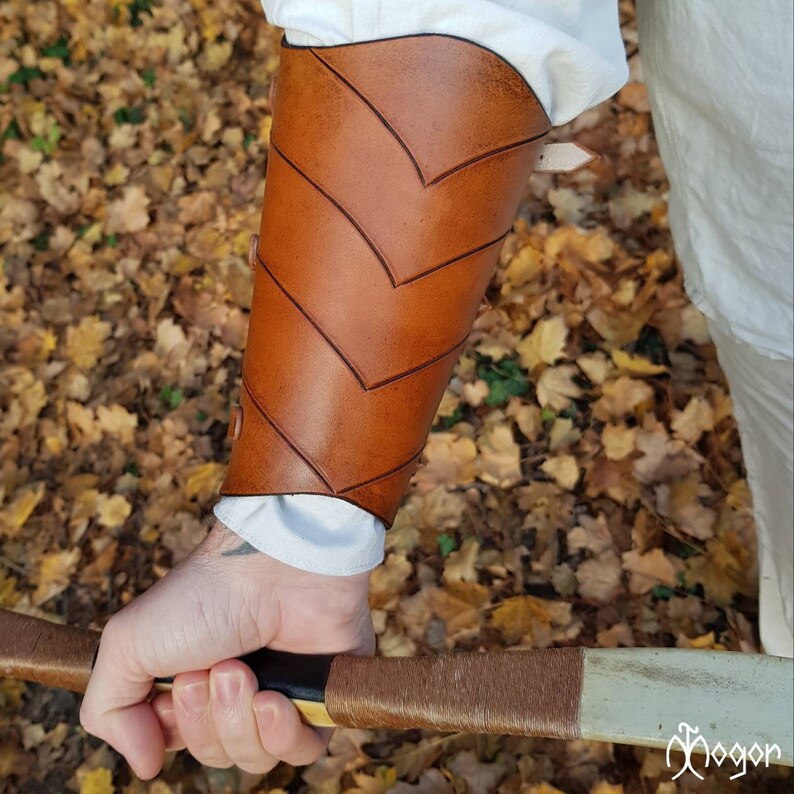 ARCHERY Leather Arm BRACER/ARMGUARD "antique Saddle Tan - Carved" - Etsy