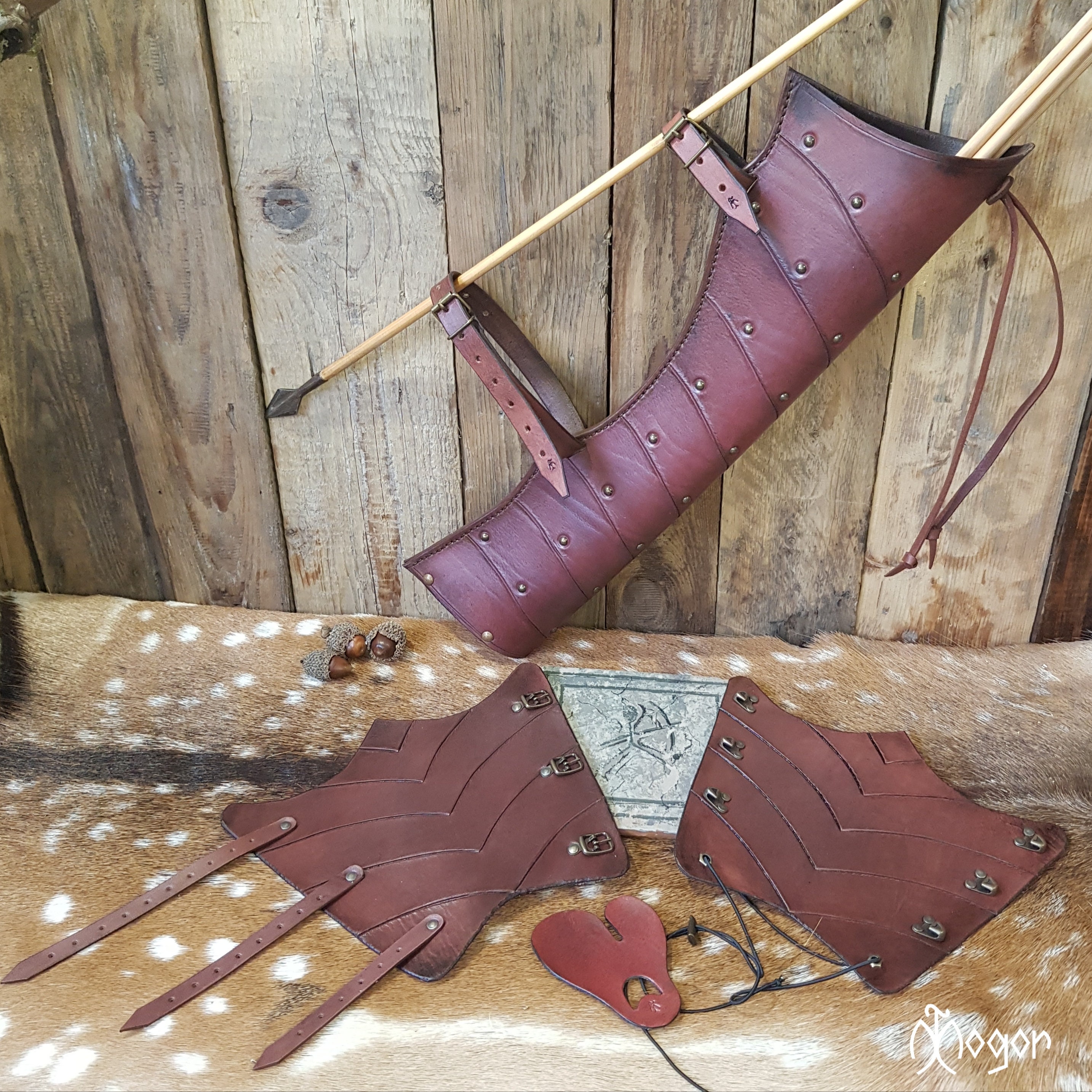 ARCHERY Leather Arm BRACER/ARMGUARD "antique Mahogany-carved" - Etsy