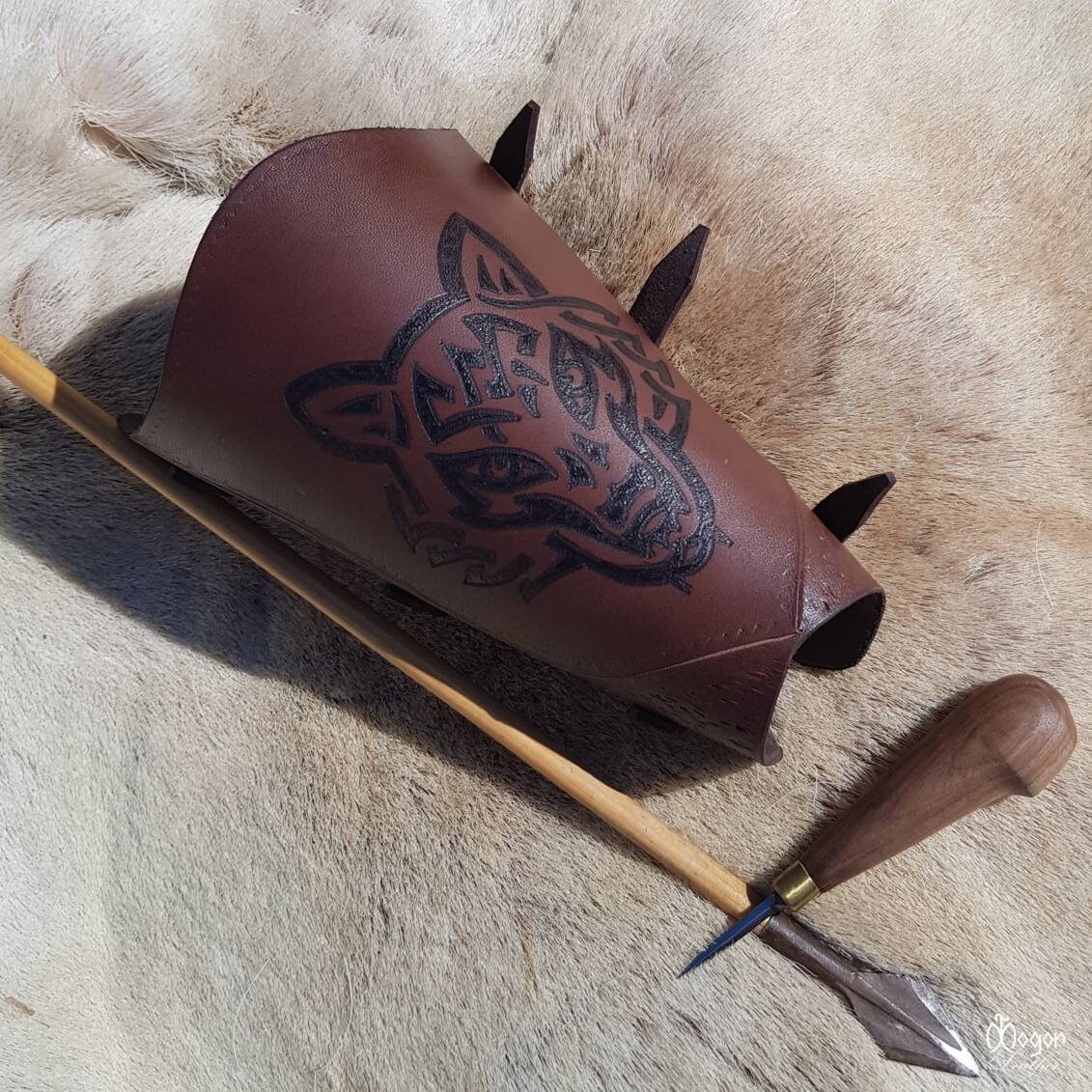 ARCHERY Leather ARMGUARD/arm BRACER Brown Wolf | Etsy