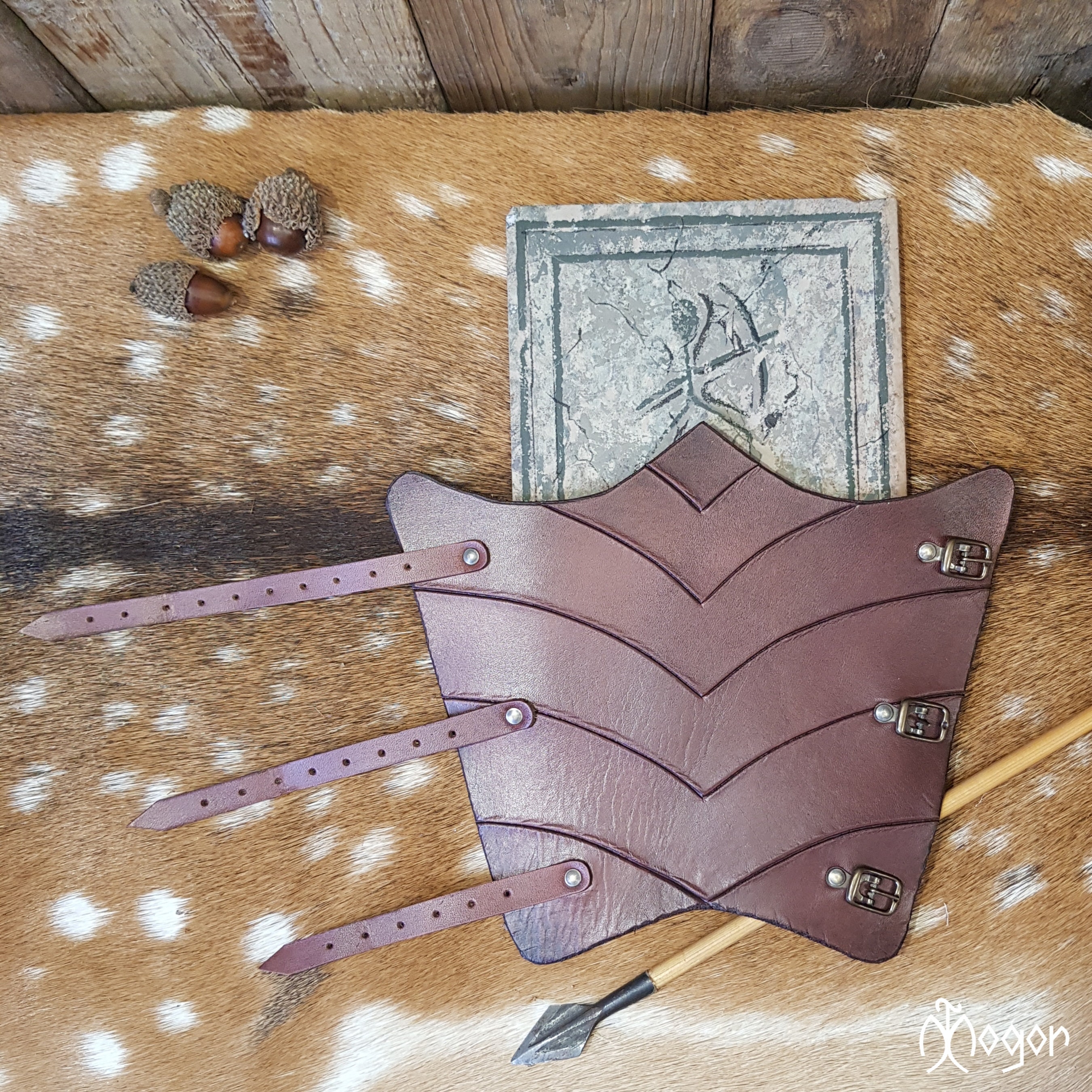 ARCHERY Leather Arm BRACER/ARMGUARD "antique Mahogany-carved" - Etsy