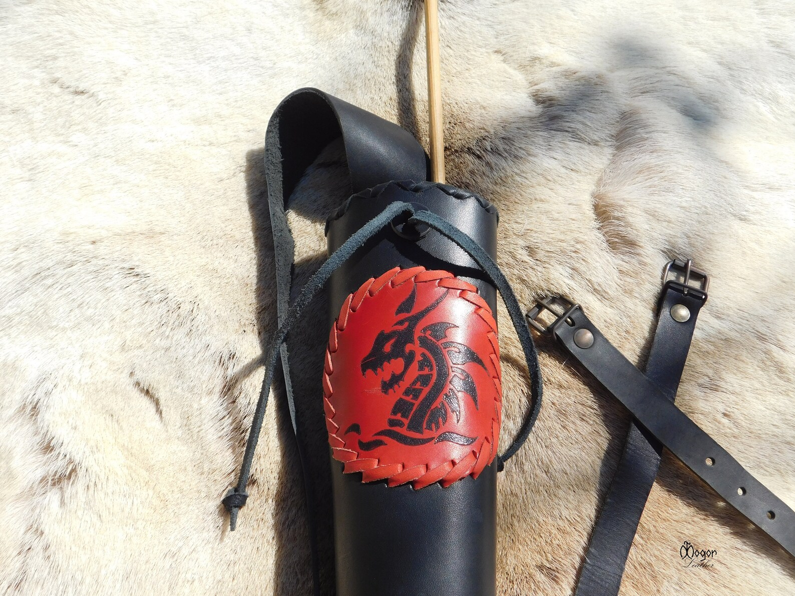 Archery LEATHER KID'S QUIVER black-red Dragon - Etsy