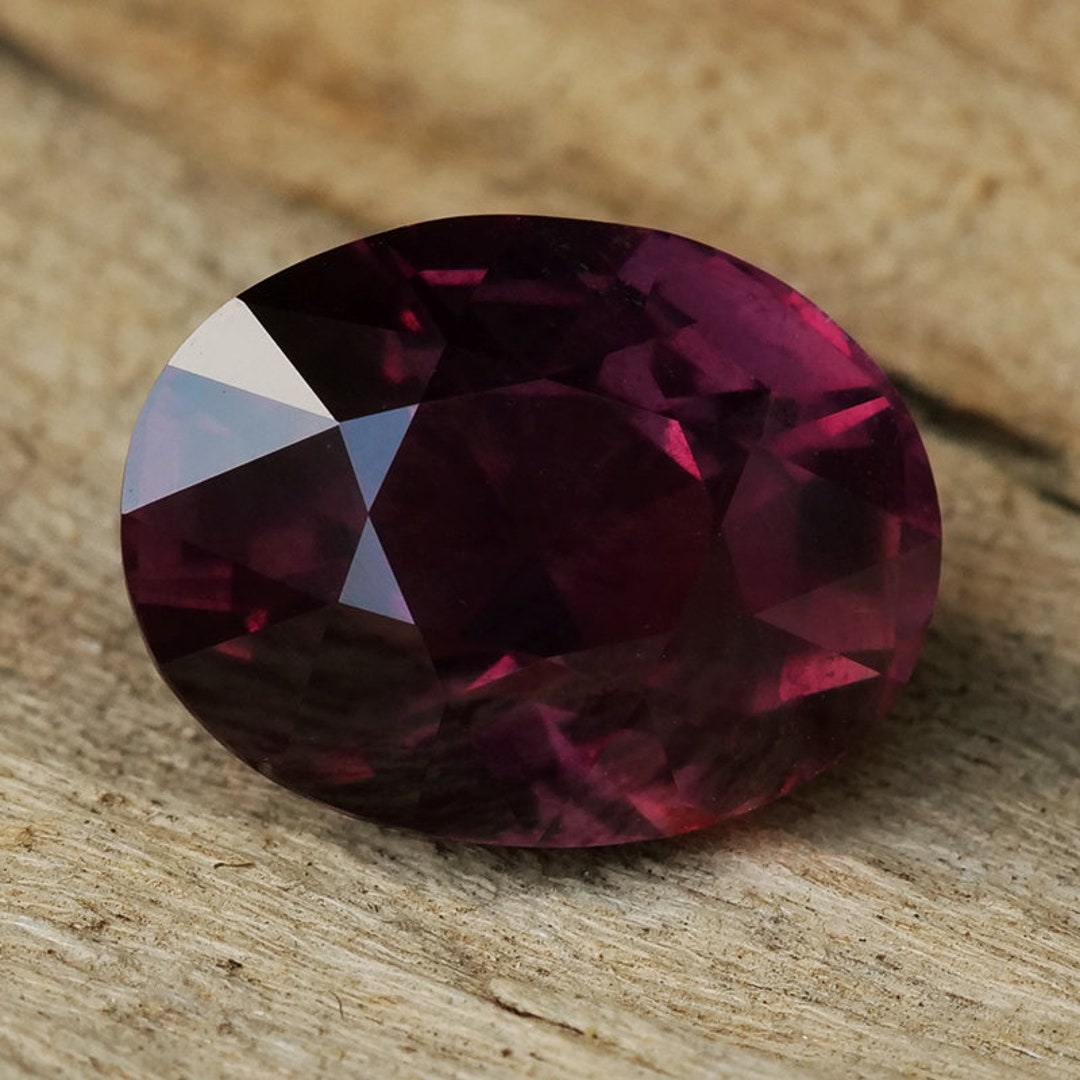 6.34ct Burgundy Color-change Sapphire | Faceted | Oval Shape | Color ...
