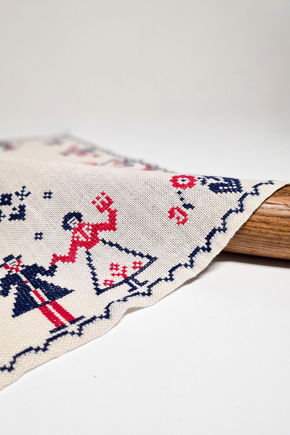 Norwegian Flag Colors Embroidered Folklore Linen Tablecloth Norway's ...
