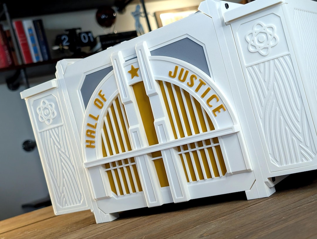 Heroclix - Deluxe Clix Case - Superhero Hangout Edition - Etsy