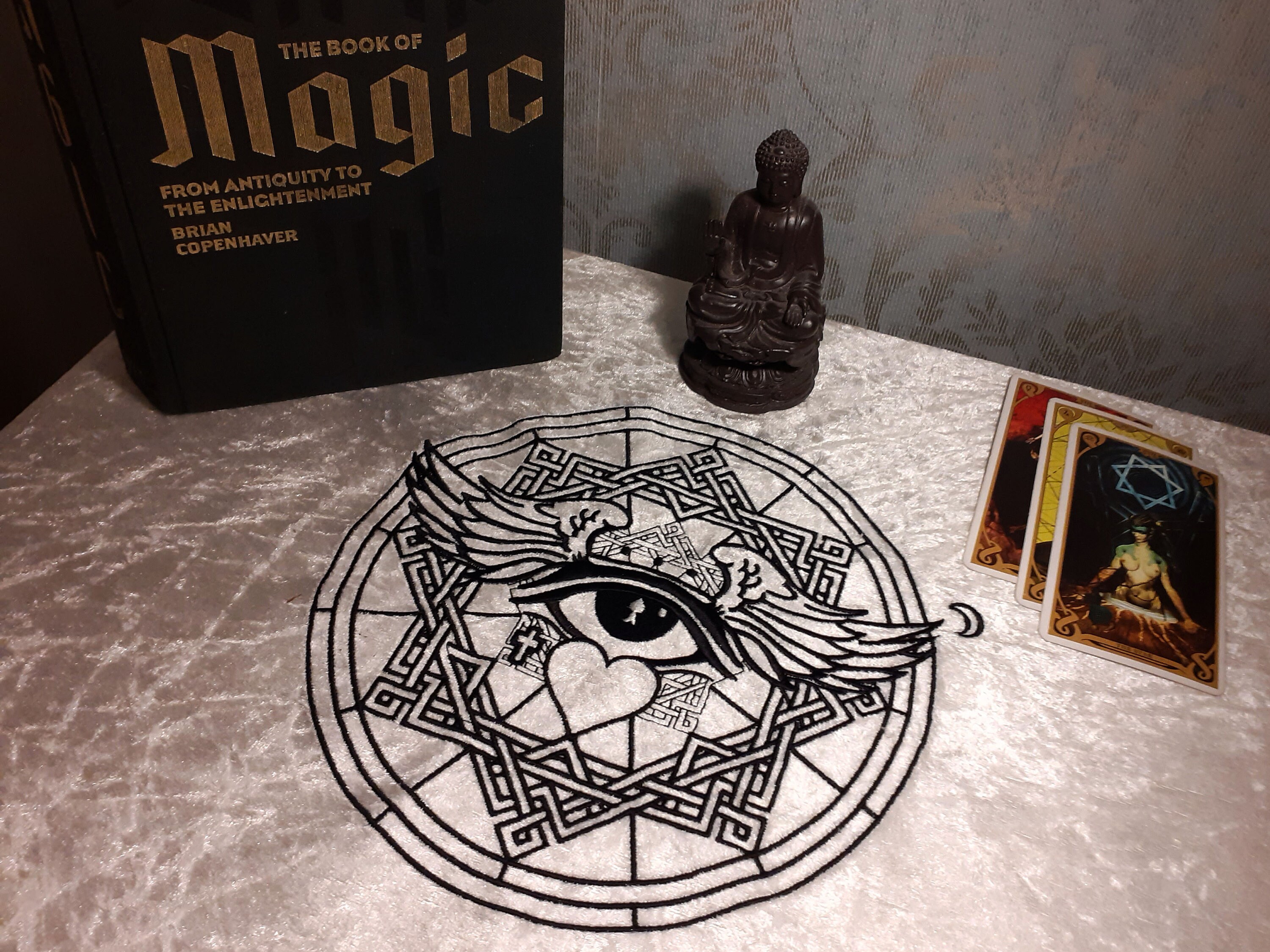 All Seeing Angel Altar Cloth - Etsy UK