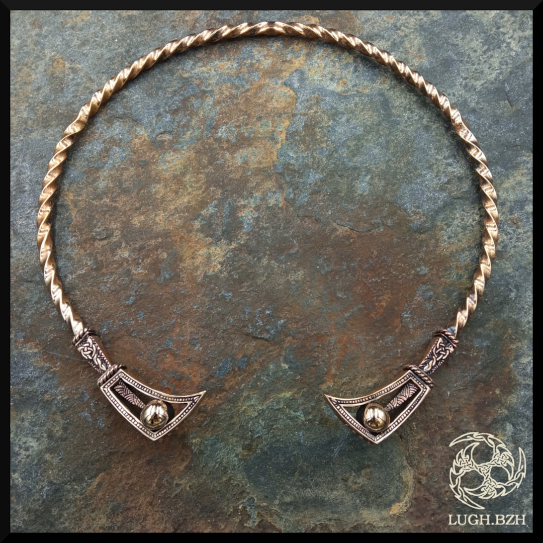 Ogma arem Celtic Torque in Bronze - Etsy