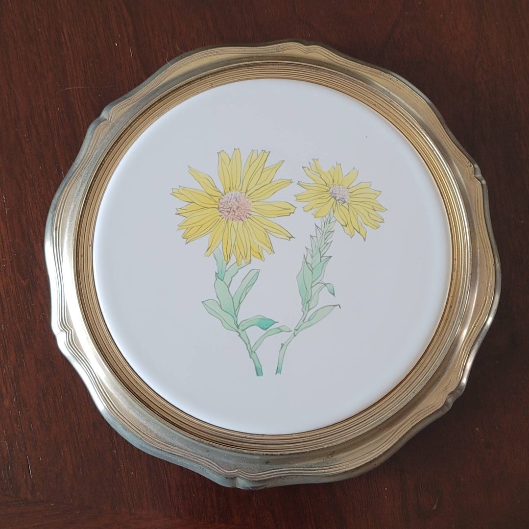 Vintage Daisy Trivet Made in Japan Ceramic Metal Hot Plate Hot Pad ...