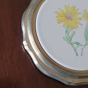 Vintage Daisy Trivet Made in Japan Ceramic Metal Hot Plate Hot Pad ...