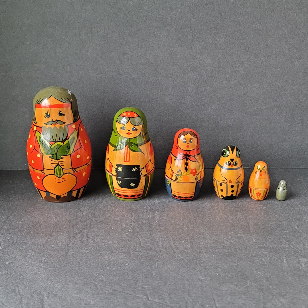 Vintage Nesting Dolls Set of 6 Wooden Hand Painted Matryoshka Family ...