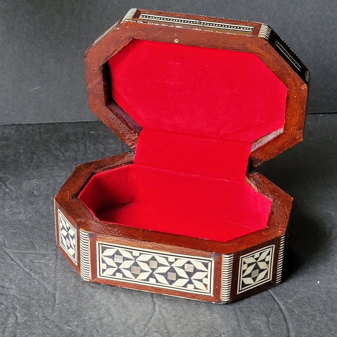 Vintage Egyptian Shell and Wood Inlay Marquetry Trinket Jewelry Box ...