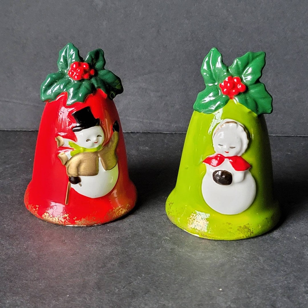 Vintage Lefton Snowman and Woman Bell Shaped Christmas Salt & Pepper ...