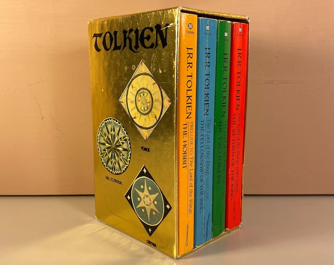 1982 J.R.R. Tolkien, the Hobbit, the Lord of the Rings, 4 Paperback ...