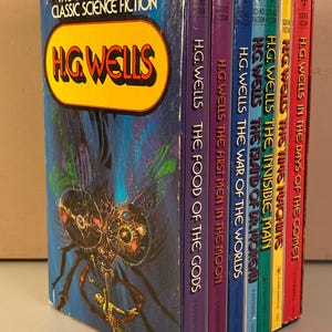 UNREAD 60s-70s H.G. Wells Science Fiction Novels, Vintage Paperback ...