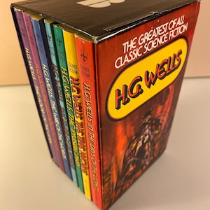 UNREAD 60s-70s H.G. Wells Science Fiction Novels, Vintage Paperback ...